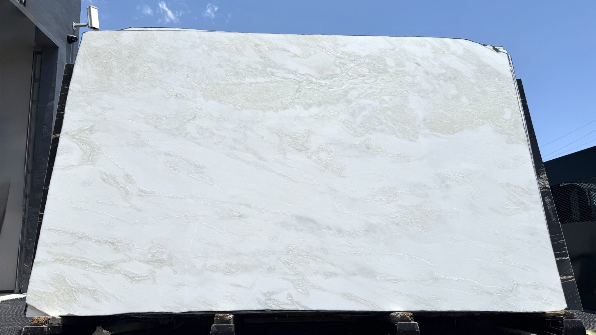 ᐅ Marble Slabs Supplier for Countertops in Miami
